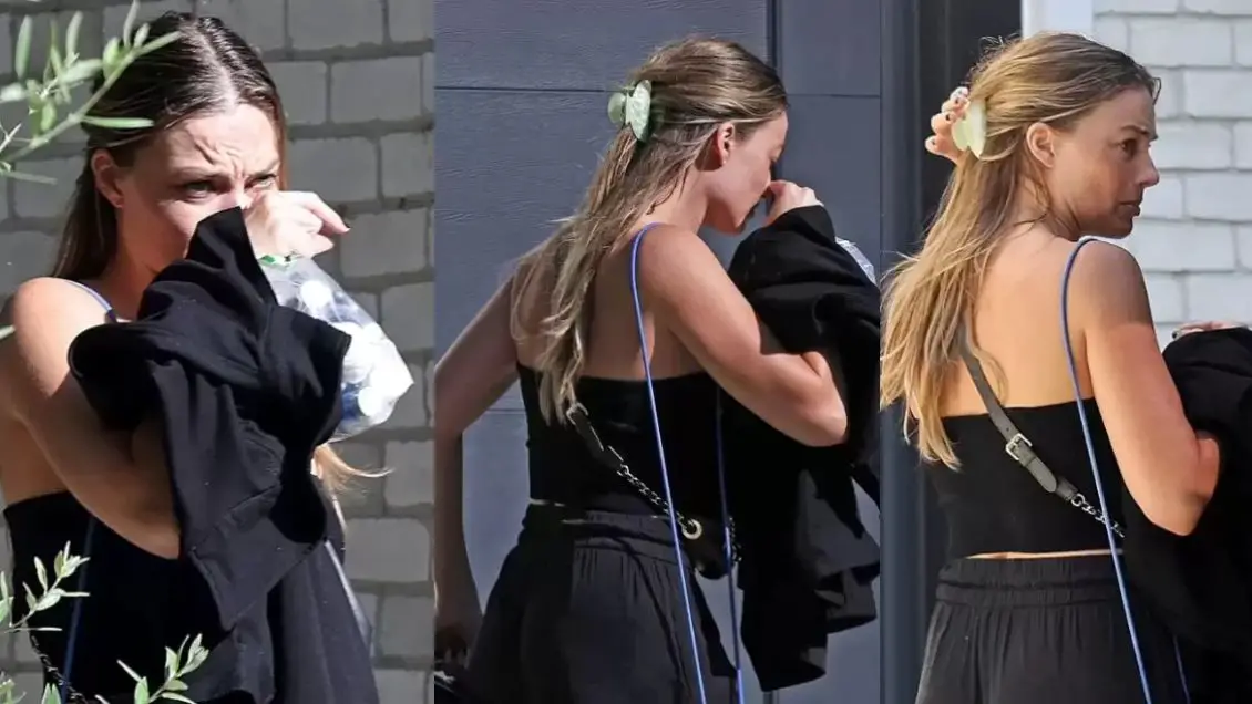 Margot Robbie seen crying while leaving Cara Delevingne's House - MovieGeak Margot Robbie seen crying while leaving Cara Delevingne's House - MovieGeak
