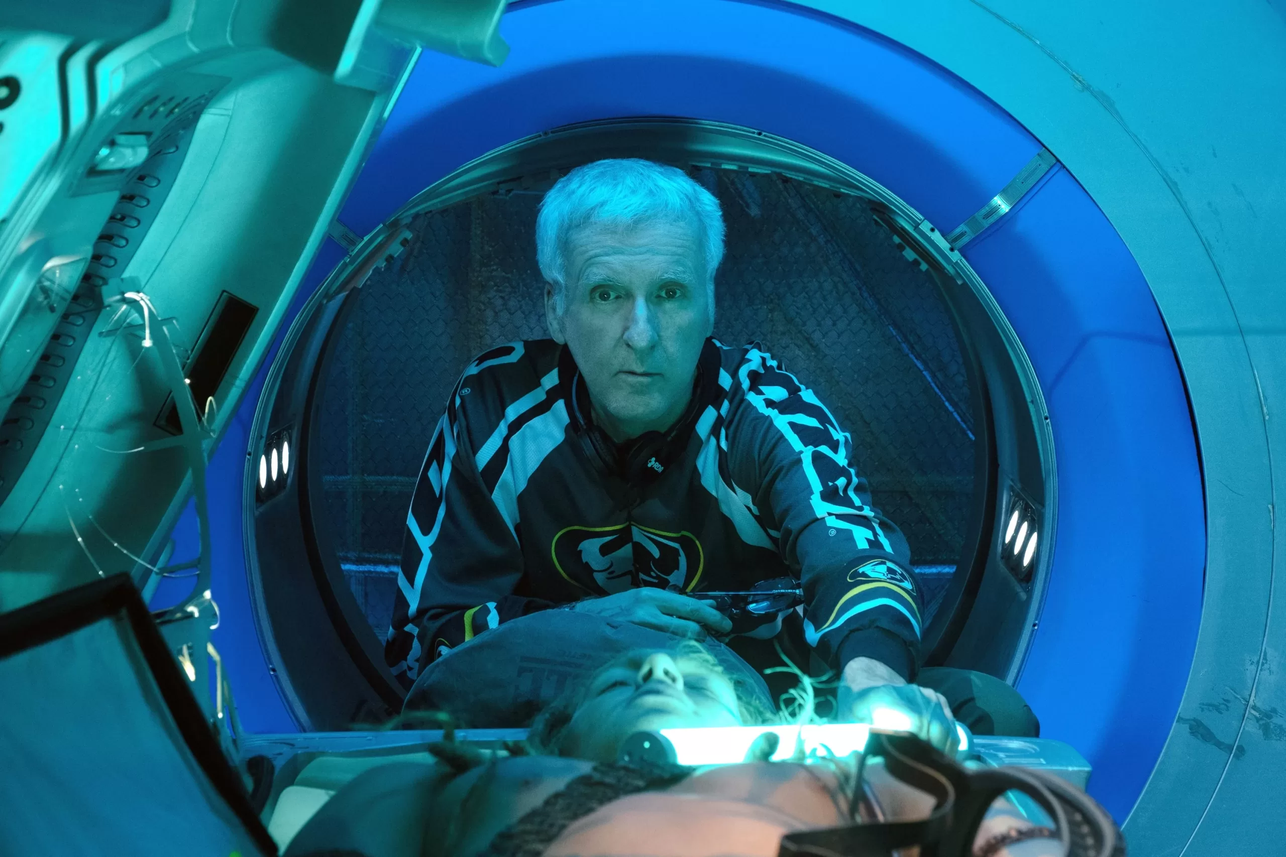James Cameron Slams Watching Movies on Phone - MovieGeak