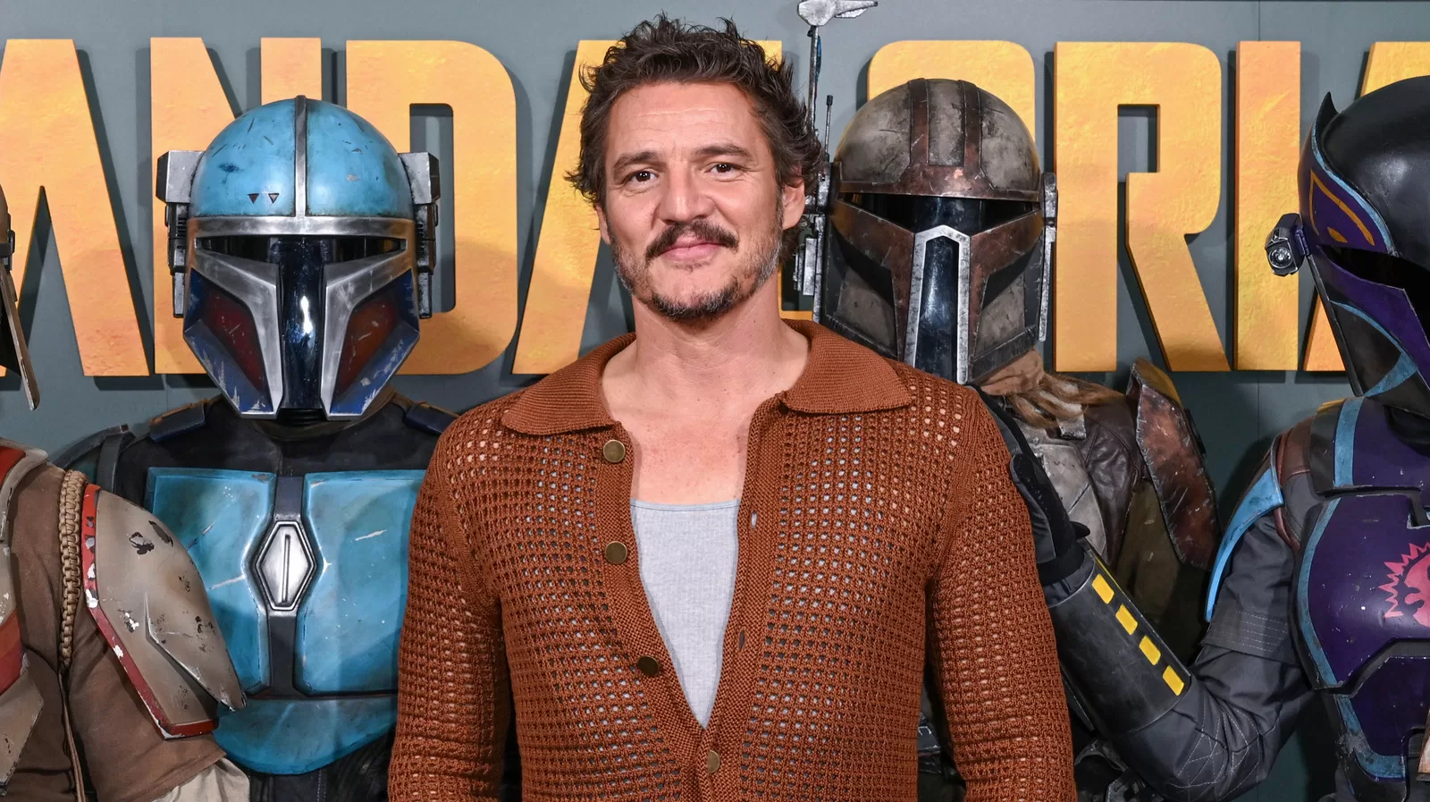 Pedro Pascal Thinks His Sexy Mandalorian Voice Is Too Creepy - MovieGeak